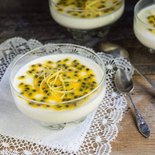 SteviaSweet | Lemon and passion fruit posset
